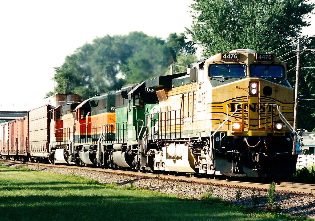 BNSF 4476